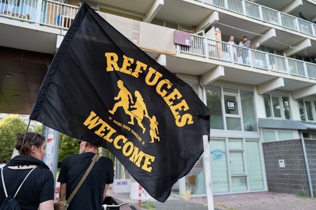 EC adopts stricter migration policies, embraces ‘return hubs’ EC adopts stricter migration policies, embraces ‘return hubs’